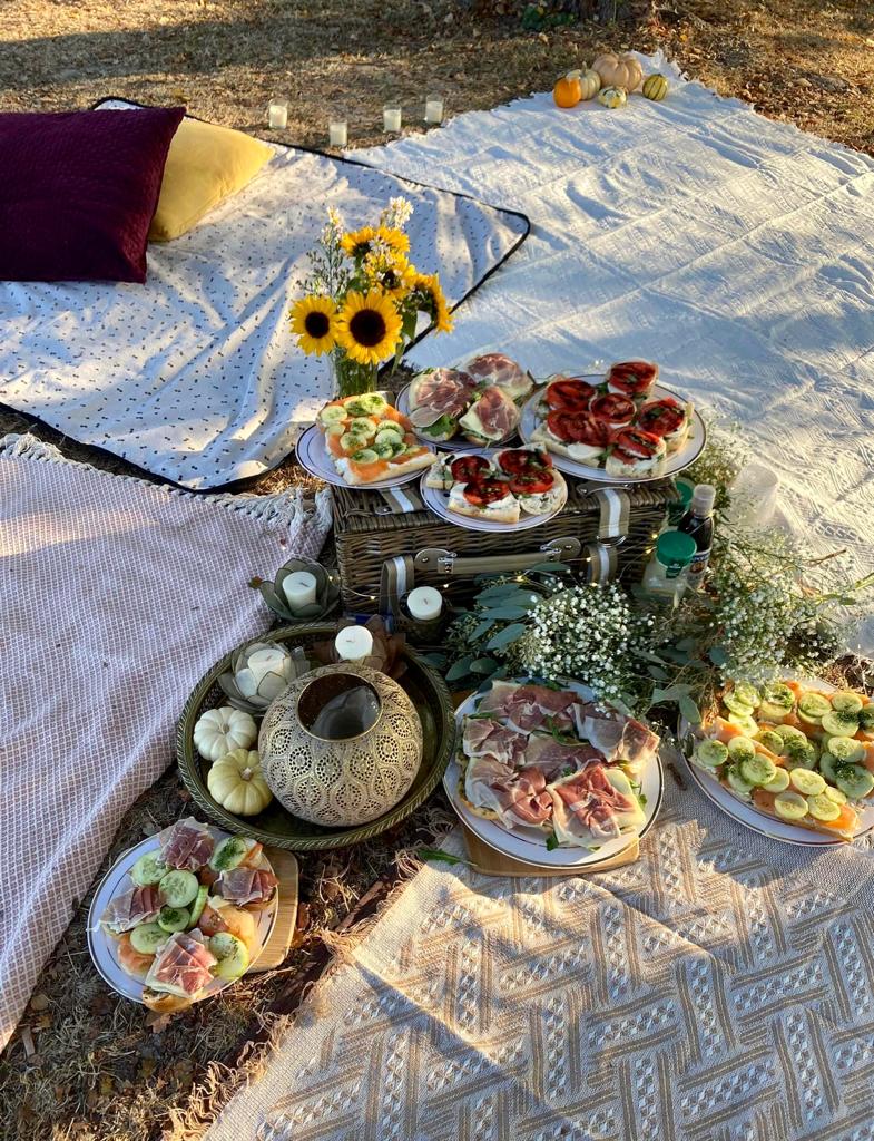 How to Create a Fall Picnic - Whim & Wisdom